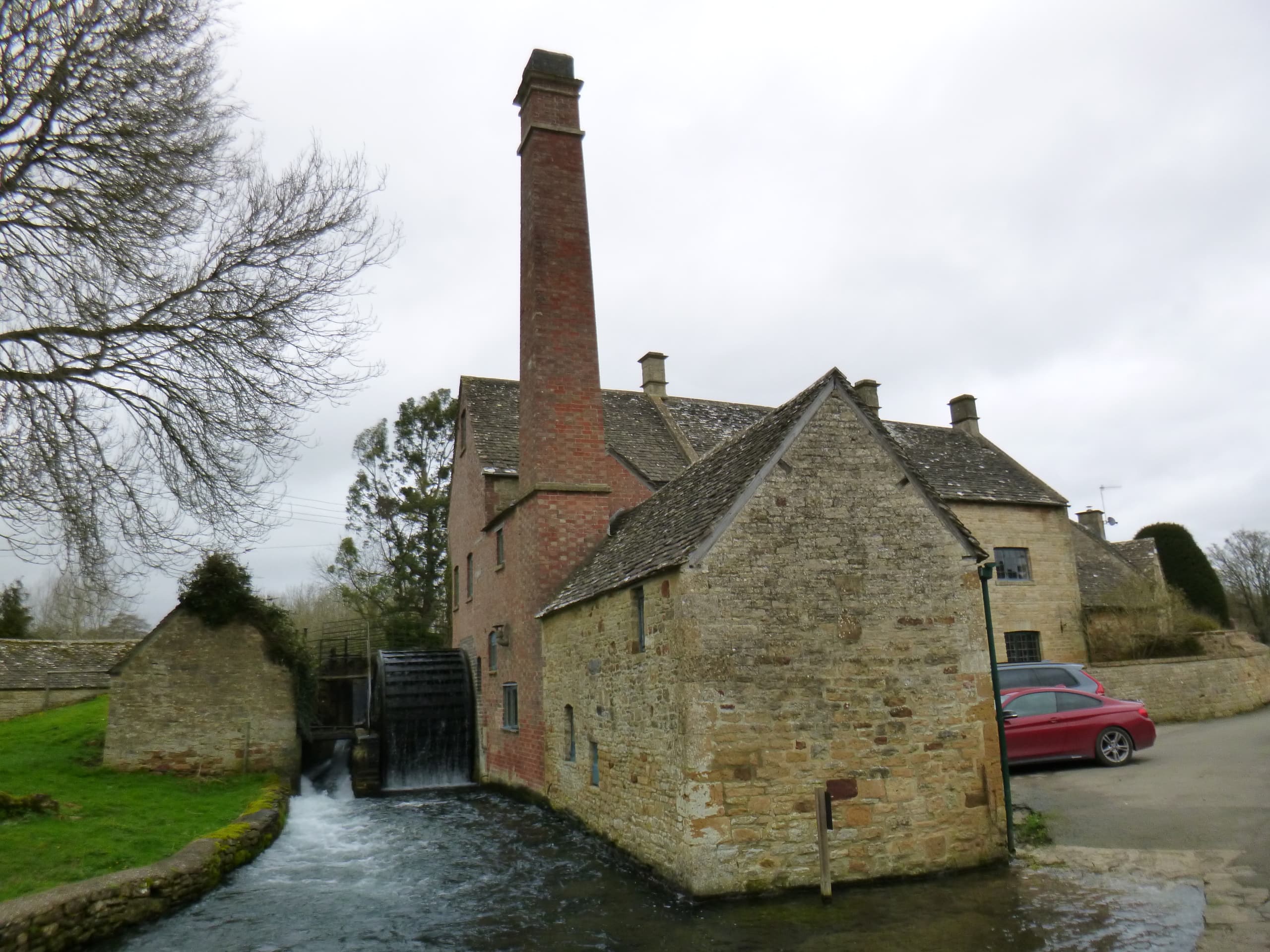 Damp Surveys | Experienced Damp Surveyors & Experts | H&R